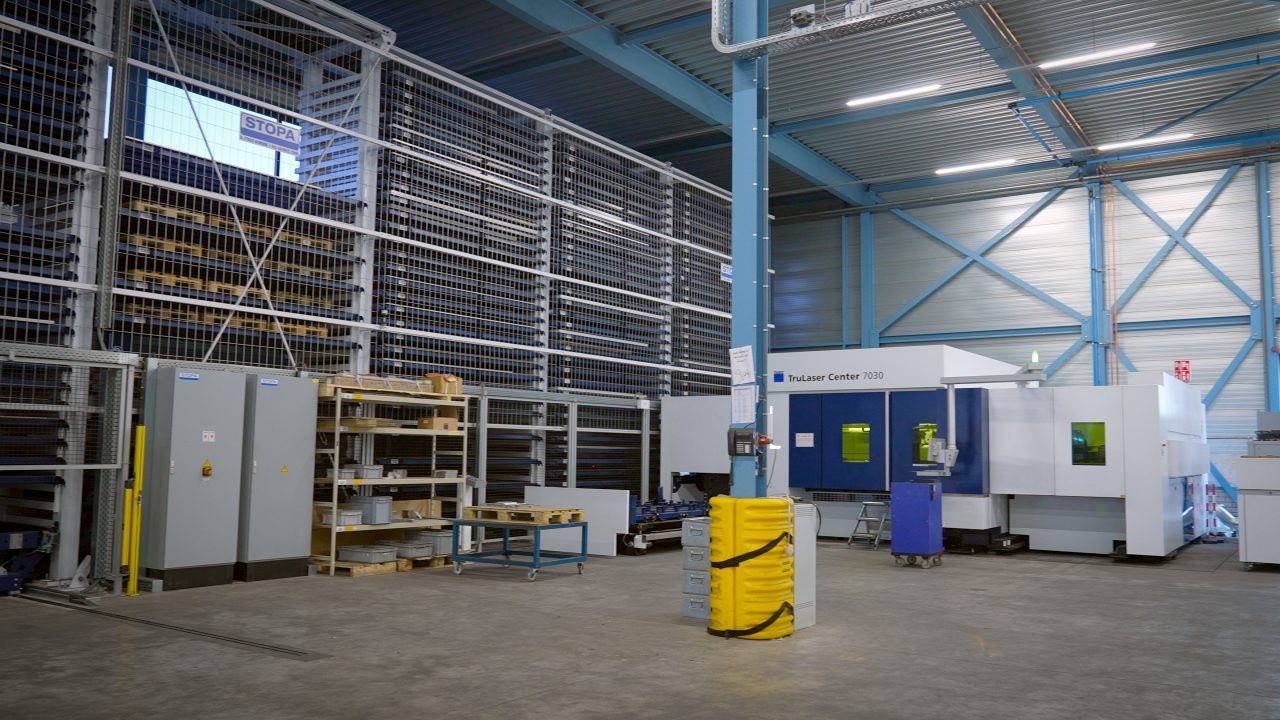 operator punch laser - Inno metaal